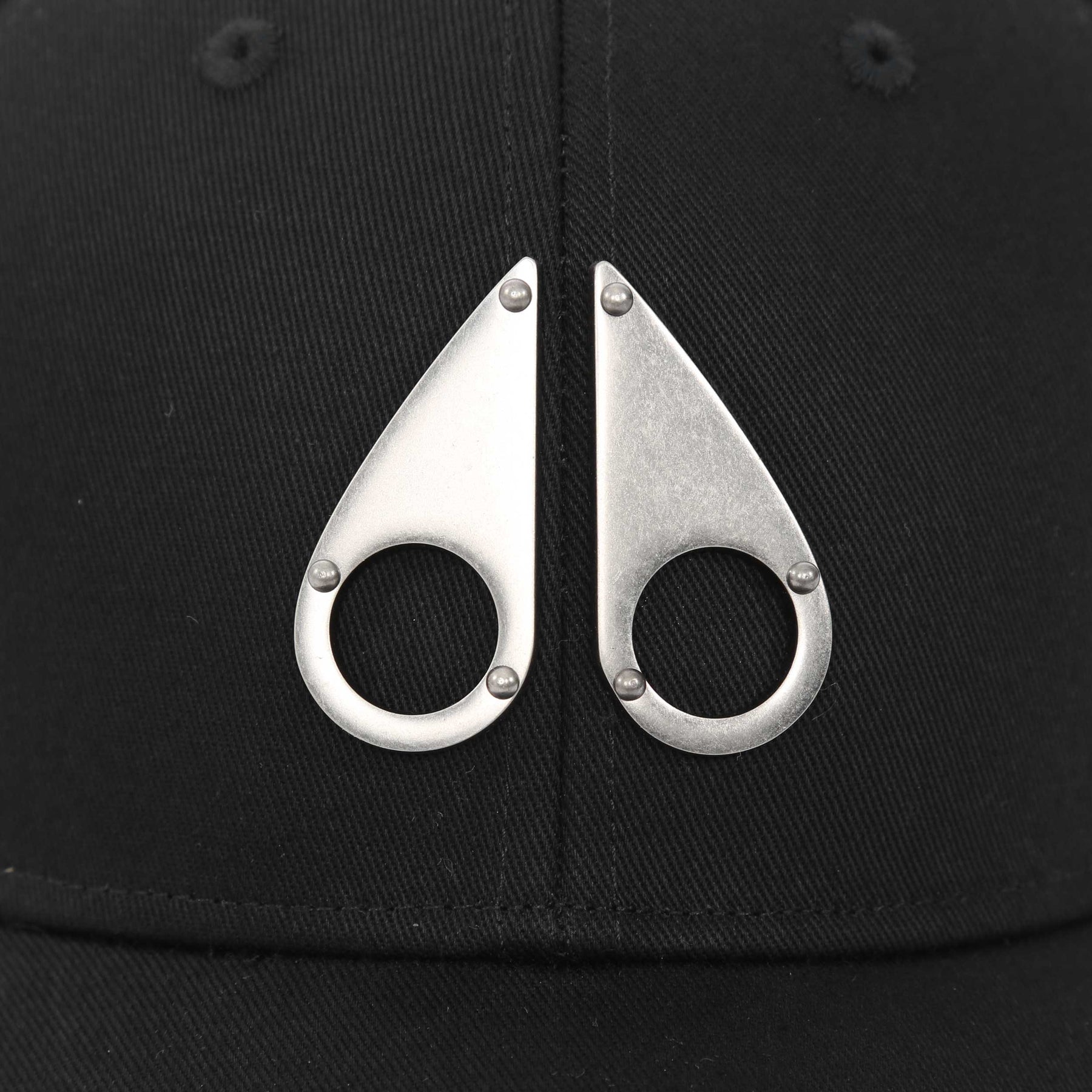 Moose Knuckles Logo Icon Cap in Black & Nickel | Moose Knuckles ...